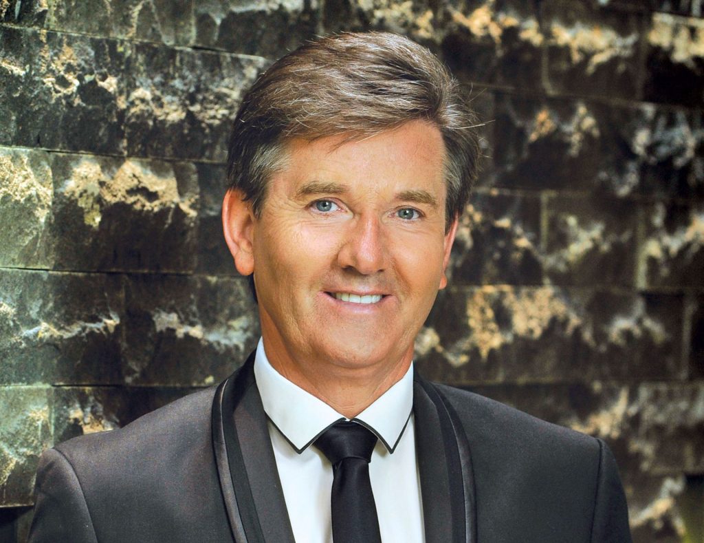Savoring the Timeless Elegy of “Danny Boy” by Daniel O’Donnell (1990 ...